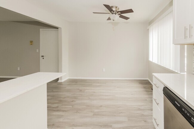 Golfview Apartments Apartments - 11201-11351 E 14 Mile Rd Sterling ...