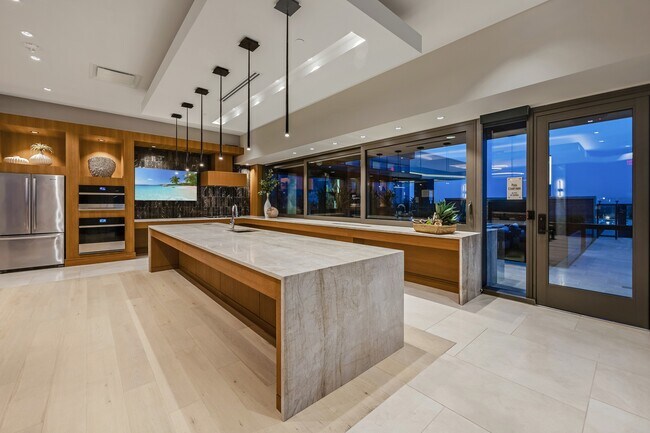 Hanover Brazos Street - 215 Brazos St Austin, TX - Apartments for Rent ...