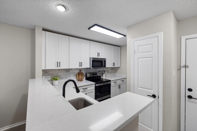 Copper Ridge Townhomes Apartments for Rent with Hardwood Floors ...