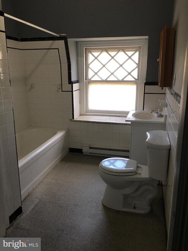 4943 Penn St Unit 3RD FLOOR, Philadelphia, PA 19124 - Room for Rent in ...