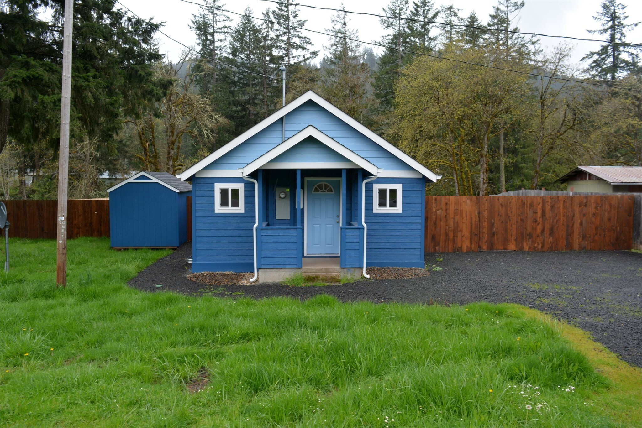 37532 Row River Rd Unit 37532, Dorena, OR 97434 - Room for Rent in ...