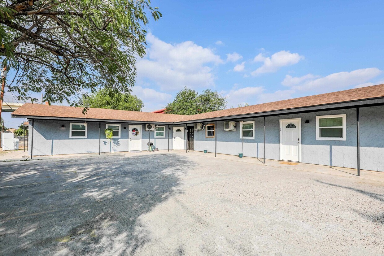 1920 Madison St Unit 2, Laredo, TX 78040 - Room for Rent in Laredo, TX ...