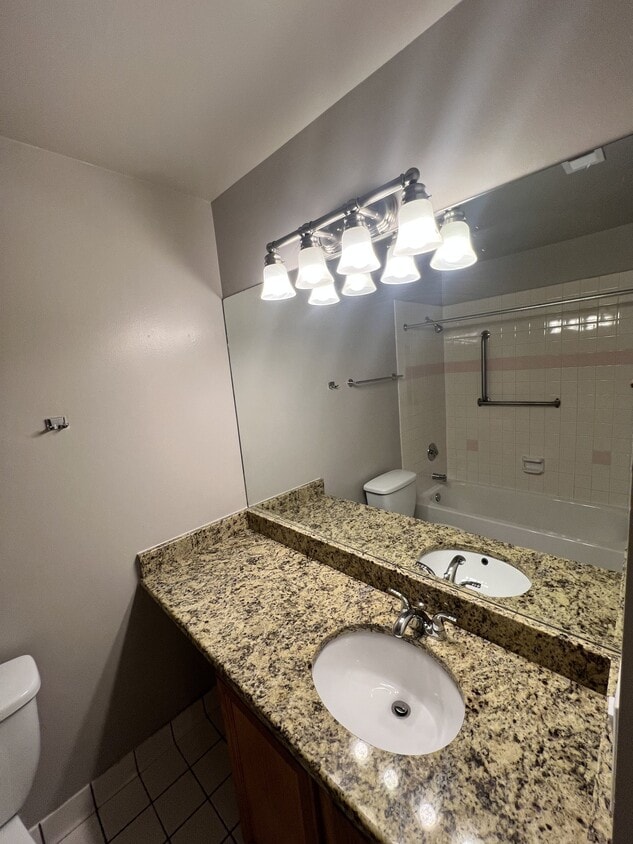 5750 Abbey Dr Unit 5750-2E, Lisle, IL 60532 | Apartments.com