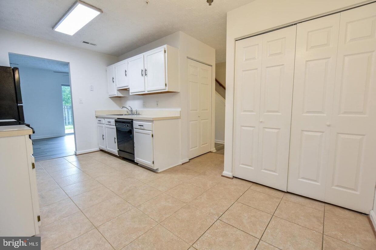 45321 E Othello Way, California, MD 20619 - Townhome Rentals in ...