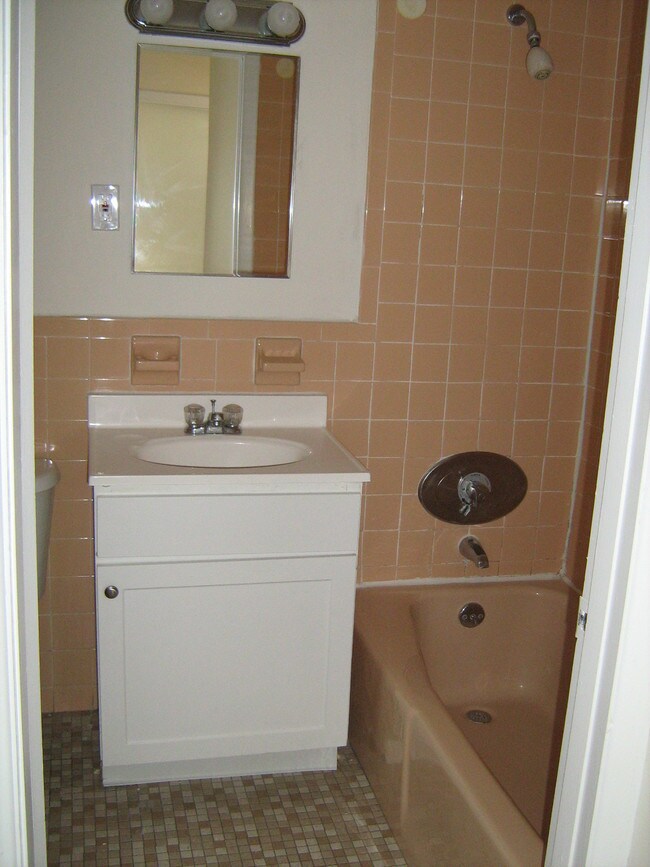 Hamilton Place Apartments - Watertown, MA | Apartments.com