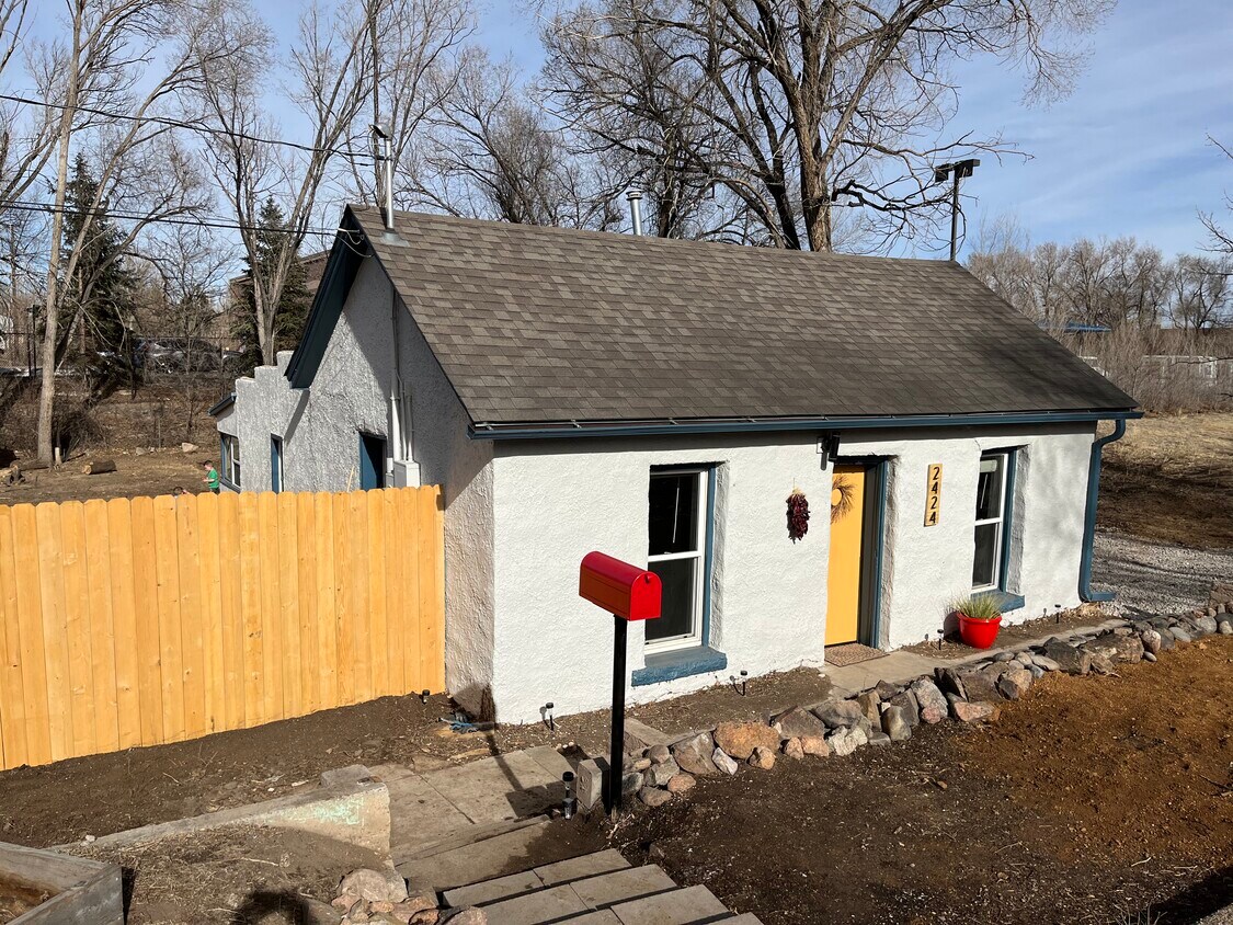 2424 Robinson St, Colorado Springs, CO 80904 - House Rental in Colorado ...