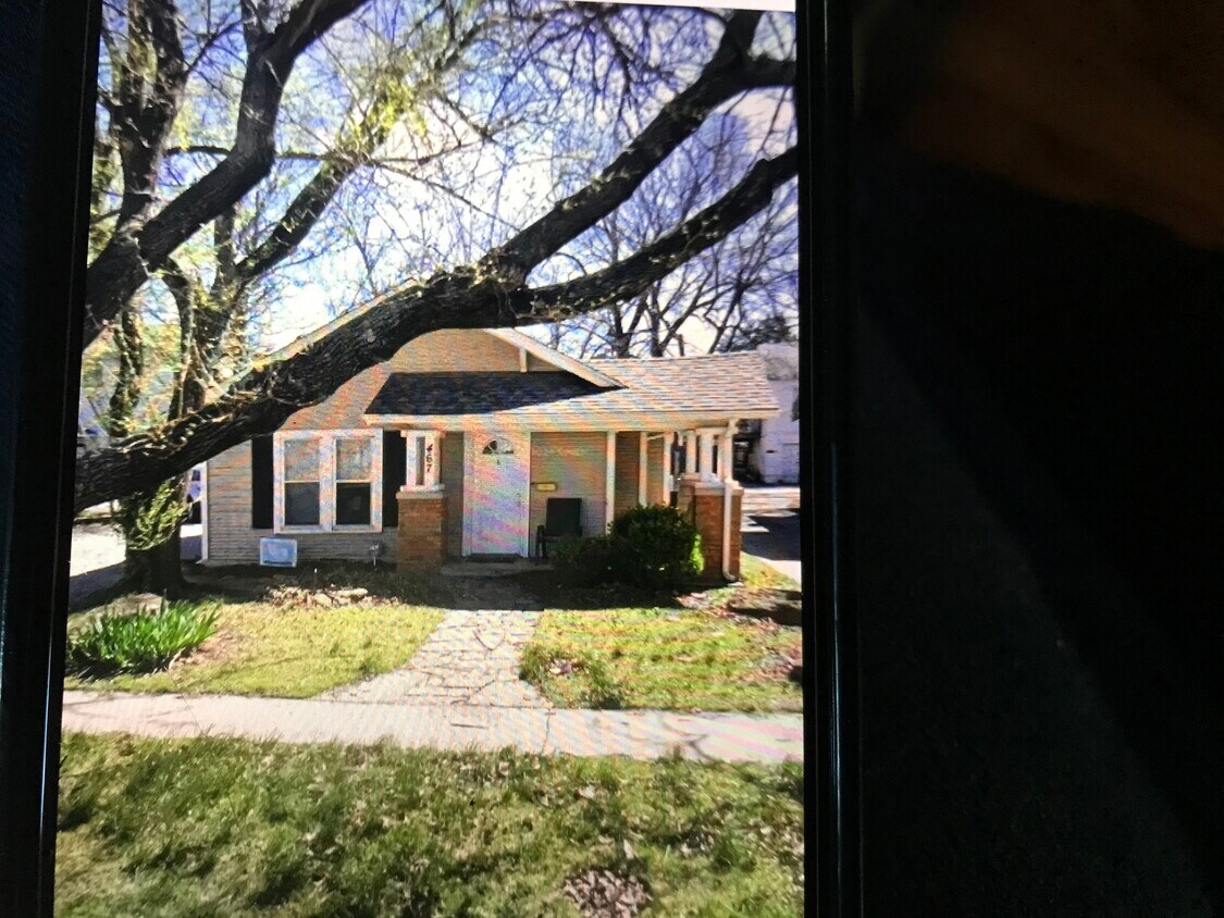 467 College Ave, Norman, OK 73069 - House Rental in Norman, OK | Apartments.com