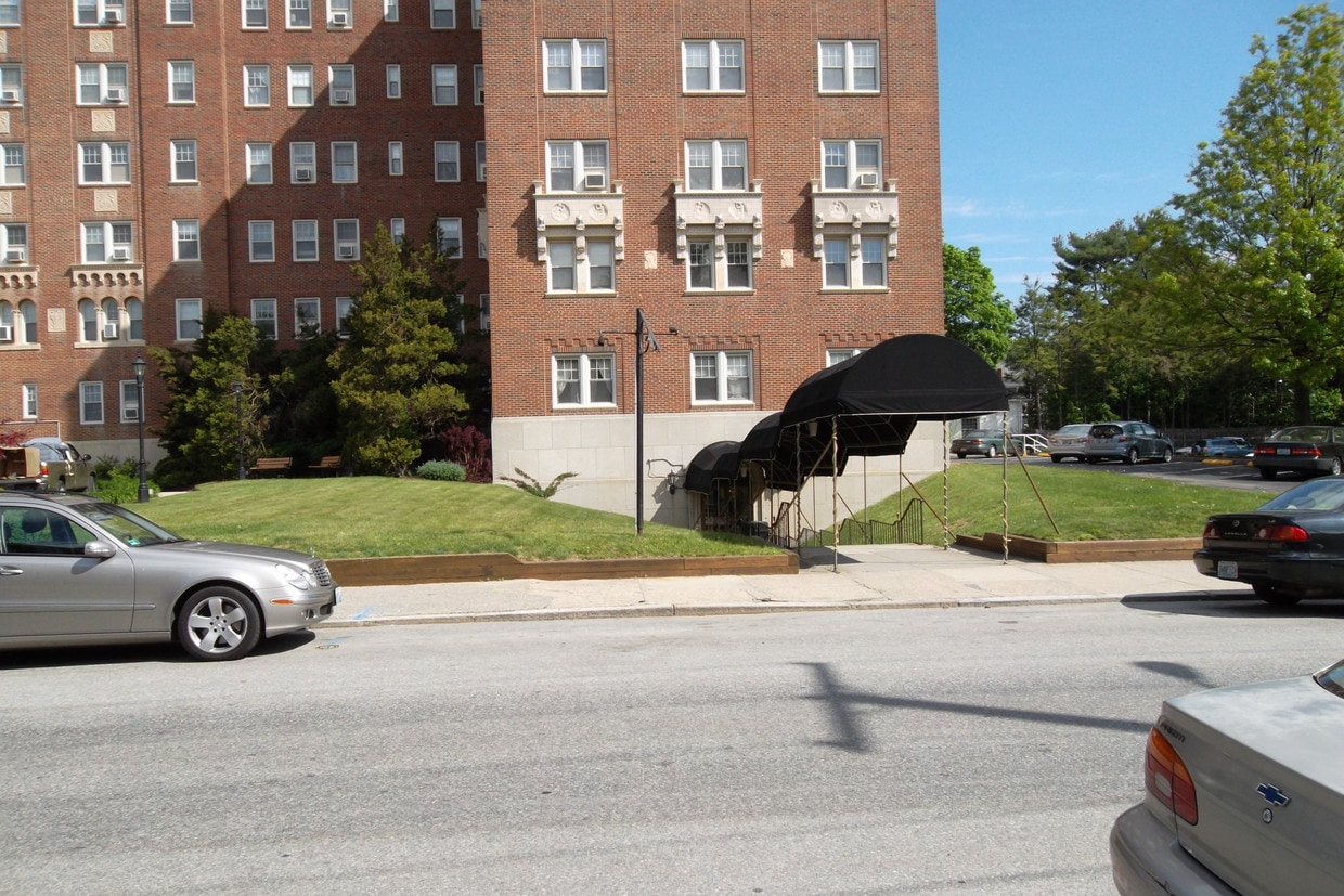 Wayland Manor Apartments - 500 Angell St Providence, RI 02906 ...