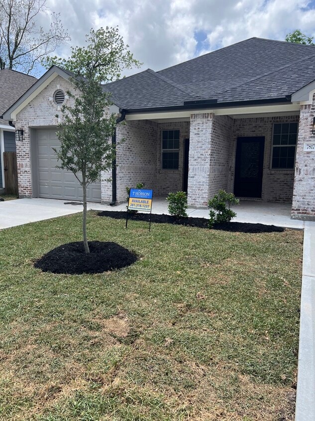 7817 Maxroy St, Houston, TX 77088 - Townhome Rentals in Houston TX ...