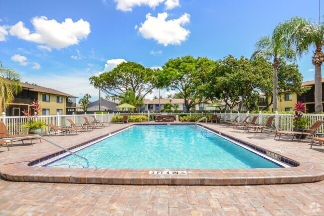 2 Bedroom Apartments for Rent under $1,500 in Bradenton FL