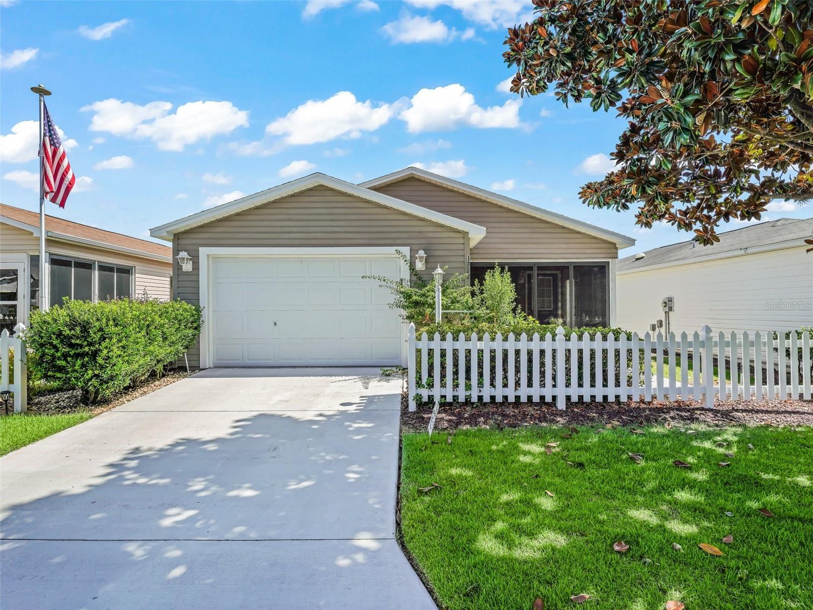 1322 Hollyberry Pl, The Villages, FL 32162 - House Rental in The ...