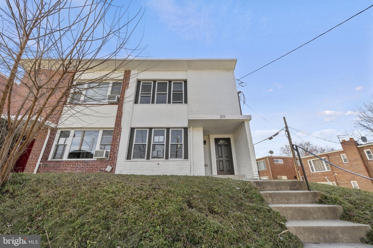 211 Webster St Ne, Washington, DC 20011 - Townhome Rentals in ...