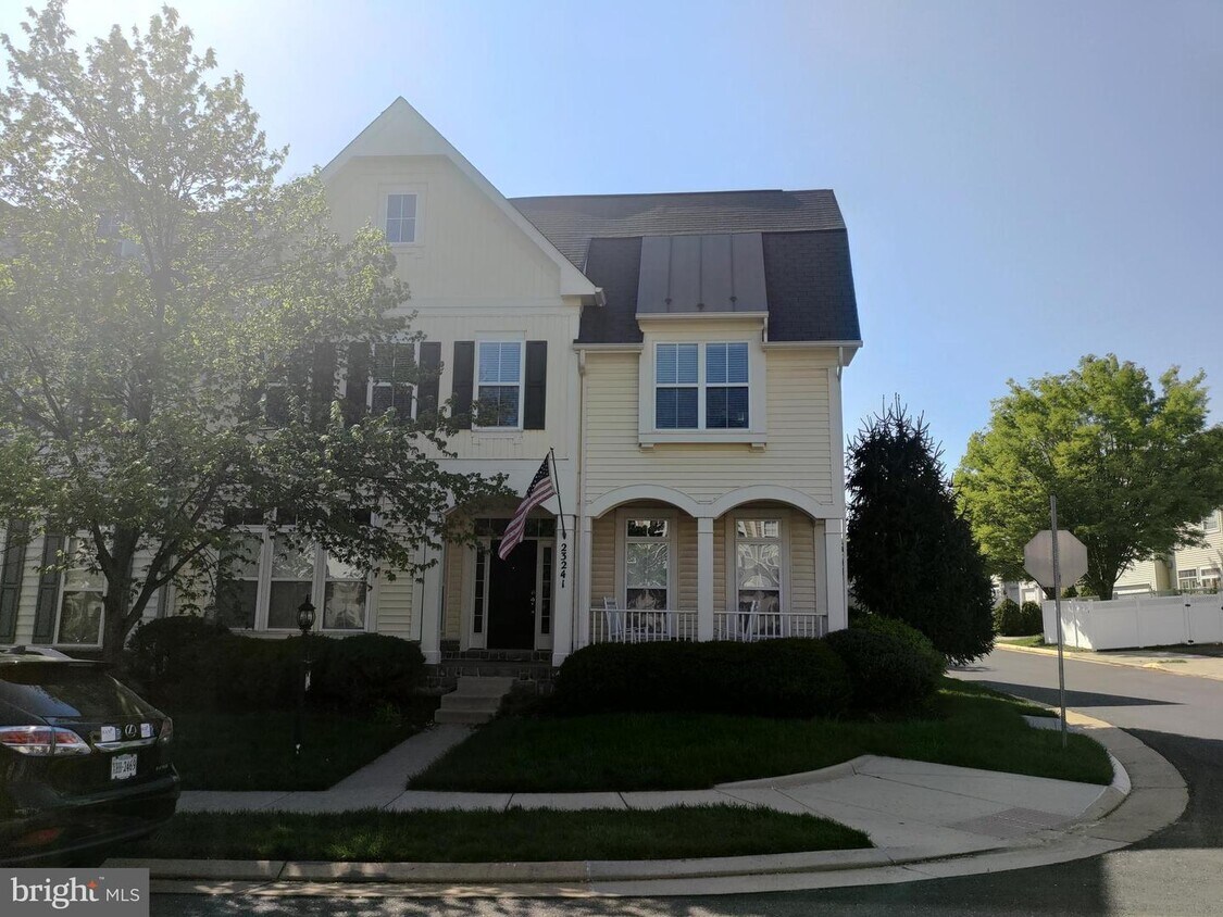 23241 Hickox Dr, Ashburn, VA 20148 - Townhome Rentals in Ashburn VA ...