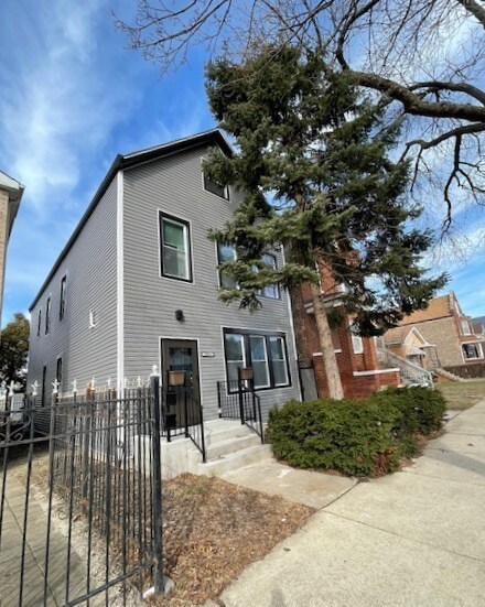 3036 W 40th Pl, Chicago, IL 60632 - House Rental in Chicago, IL ...