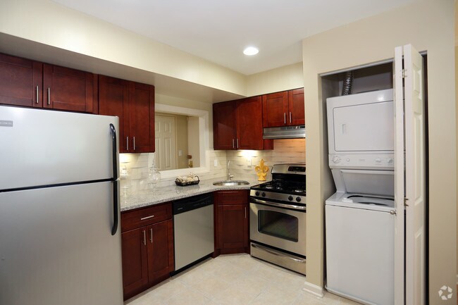 Columbia Choice Apartments Apartments - 5351 Harpers Farm Rd Columbia ...