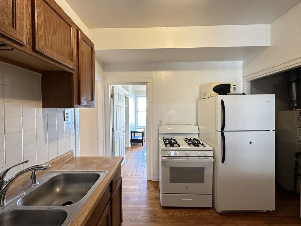 4550 N Western Ave Unit 4, Chicago, IL 60625 | Apartments.com