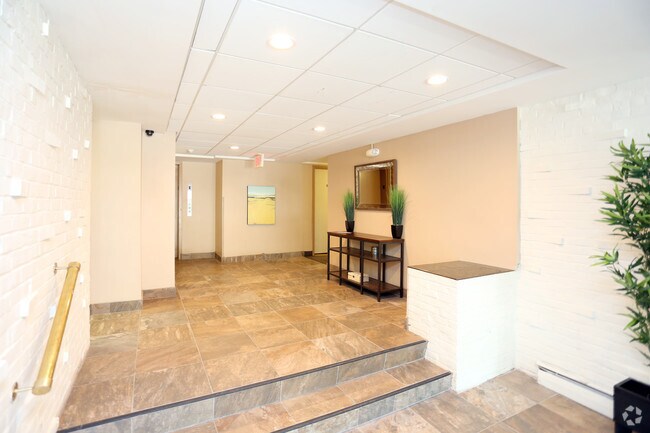 Hamilton Place Apartments - Watertown, MA | Apartments.com
