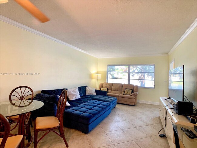 2815 NE 201st Terrace Unit L107, Aventura, FL 33180 - Room for Rent in ...