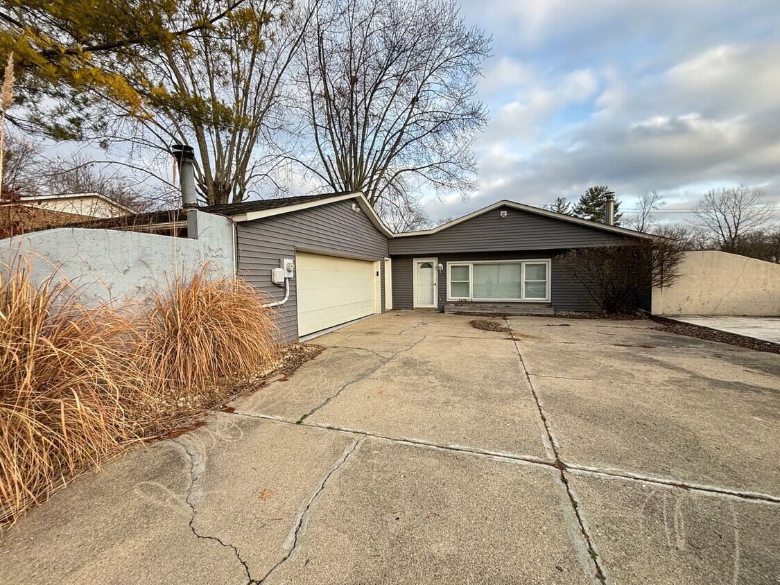 7914 Ironwood Way, Beckett Ridge, OH 45069 - House Rental in Beckett ...