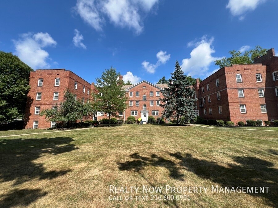 2481 Noble Rd Unit 2481 / G10 COPY, Cleveland Heights, OH 44121 - Room ...