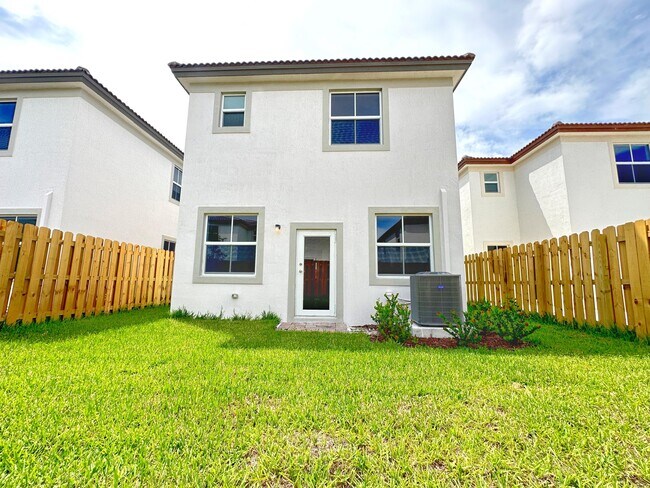 2341 NW 130th St, Westview, FL 33167 - House Rental in Westview, FL ...
