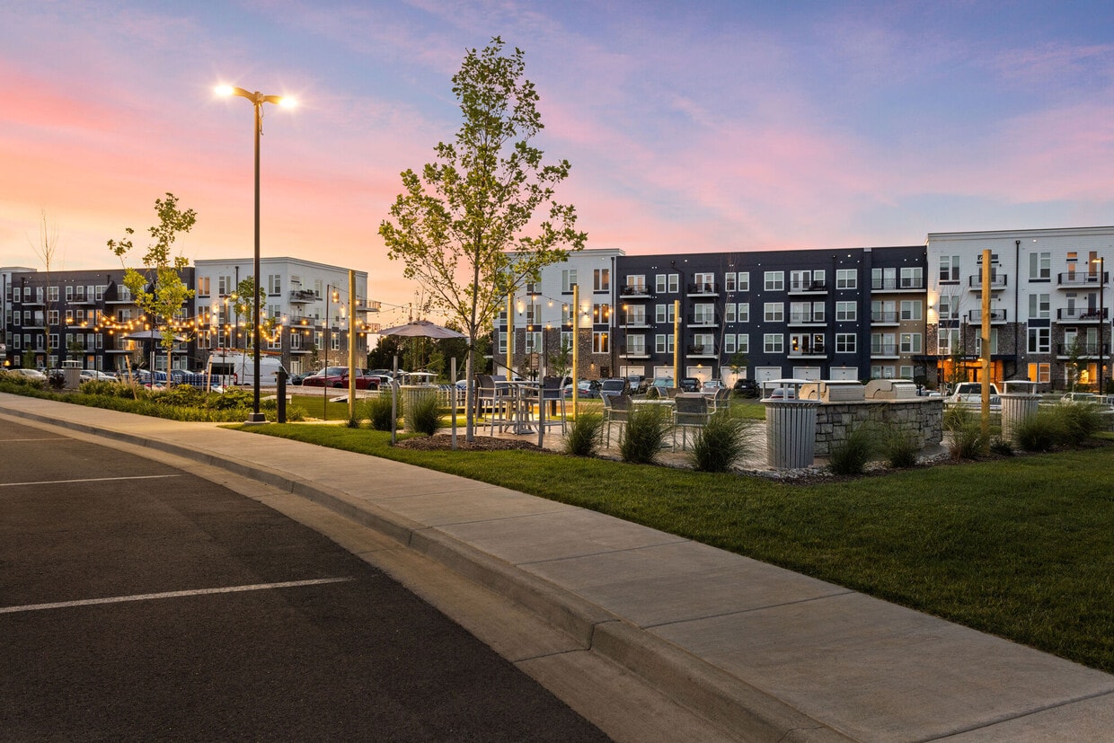 FIFTEEN51 Apartments of Lexington - 1551 Aristides Blvd Lexington, KY ...