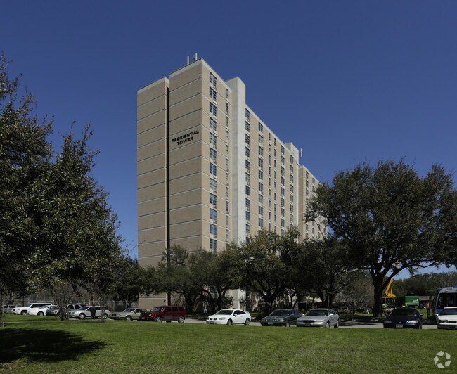 East Cesar Chavez Apartments for Rent with High Ceilings - Austin, TX ...