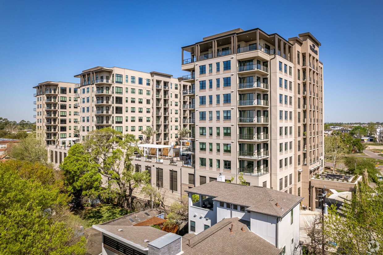 The Westcott - 929 Westcott St Houston, TX 77007 | Apartments.com
