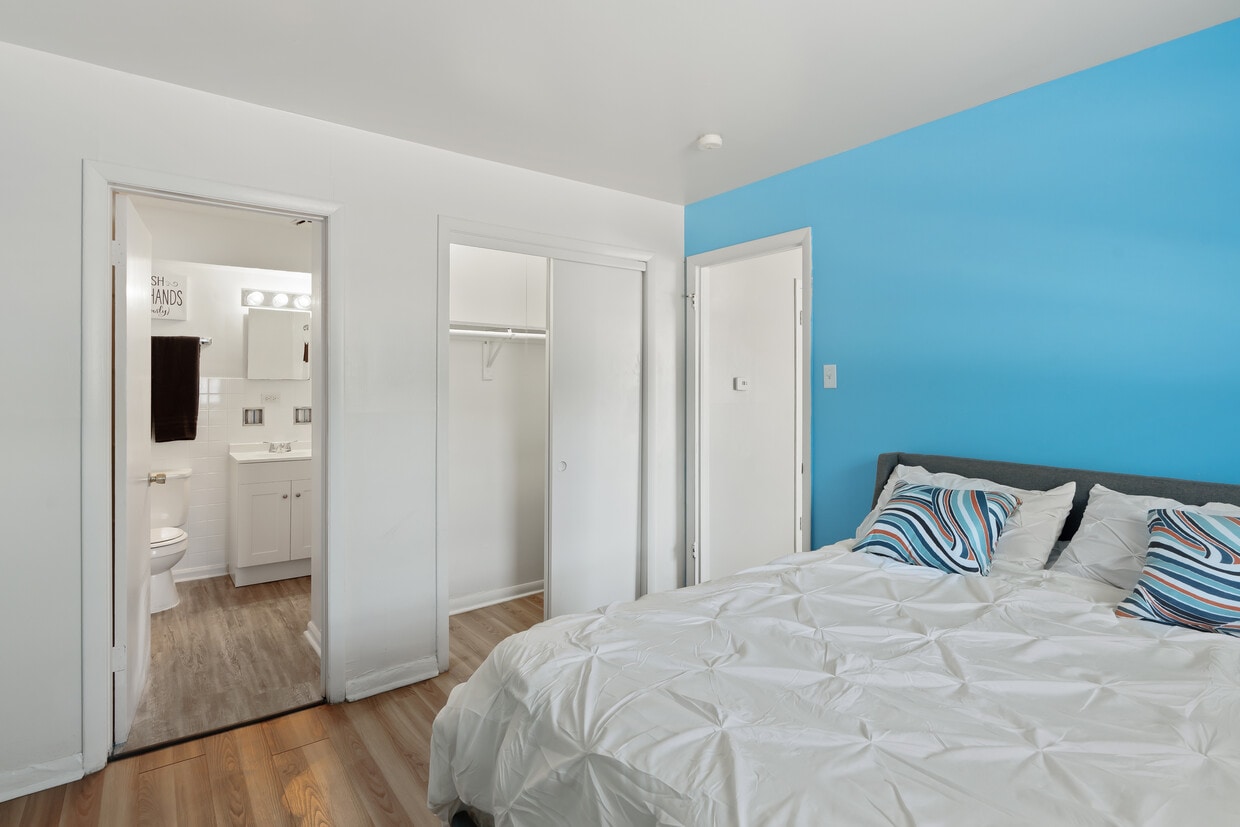 Blue Station - 2130 122nd St Blue Island, IL 60406 | Apartments.com
