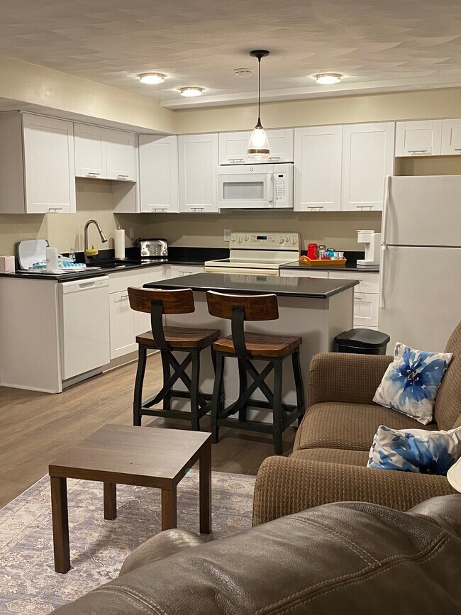 345 Stonebridge Dr Unit Basement Apartment, Blue Ridge, VA 24064 - 345 ...