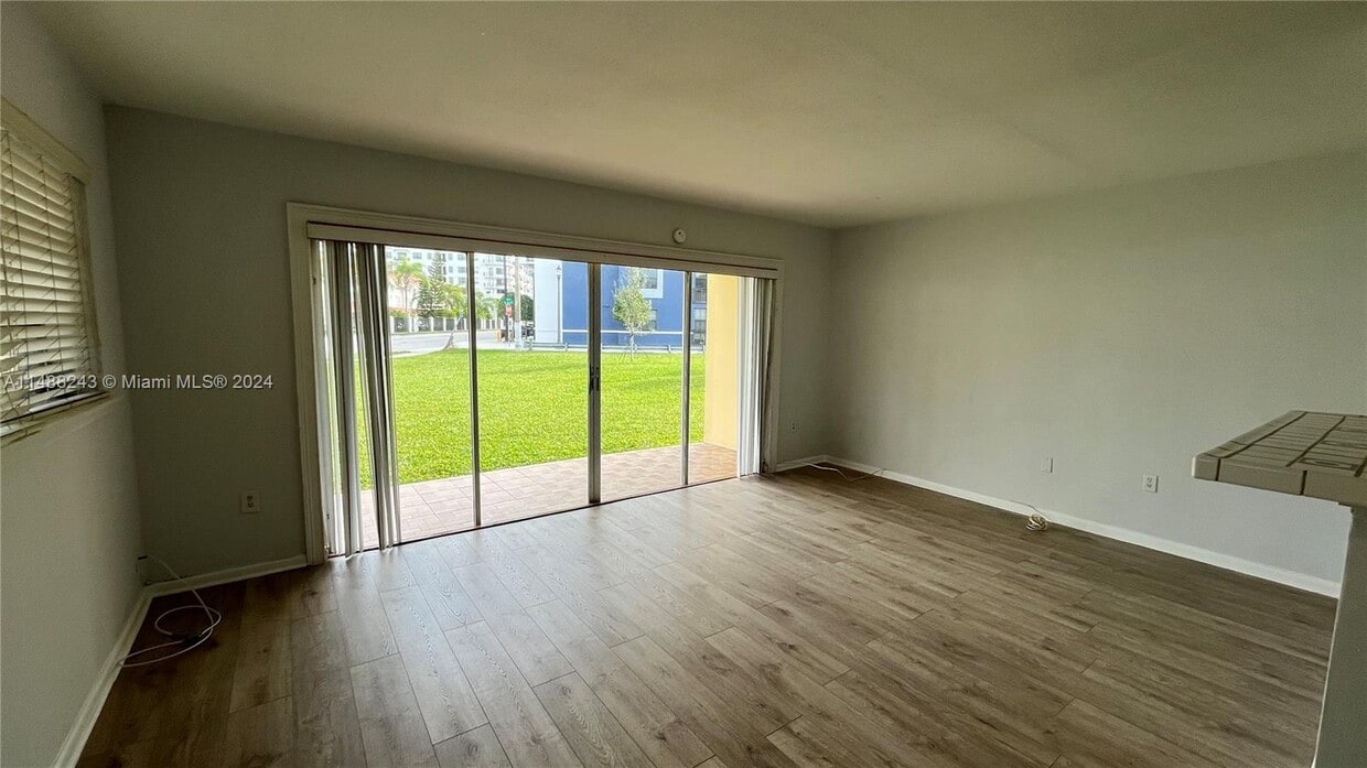 7304 SW 82nd St Unit A105, Miami, FL 33143 - Room for Rent in Miami, FL ...