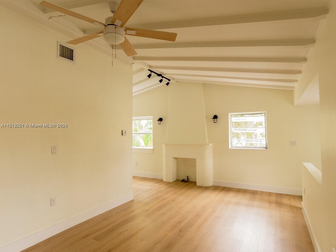 1306 SW 12th St Unit B, Miami, FL 33135 - Room for Rent in Miami, FL ...
