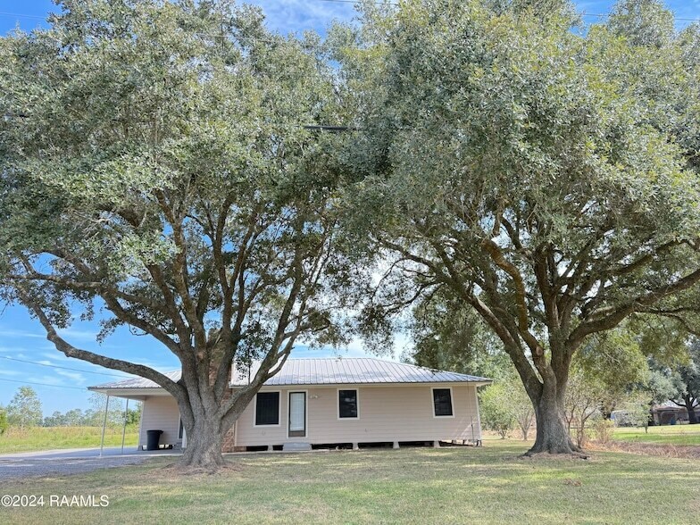 9913 Hwy 167, Abbeville, LA 70510 | Apartments.com