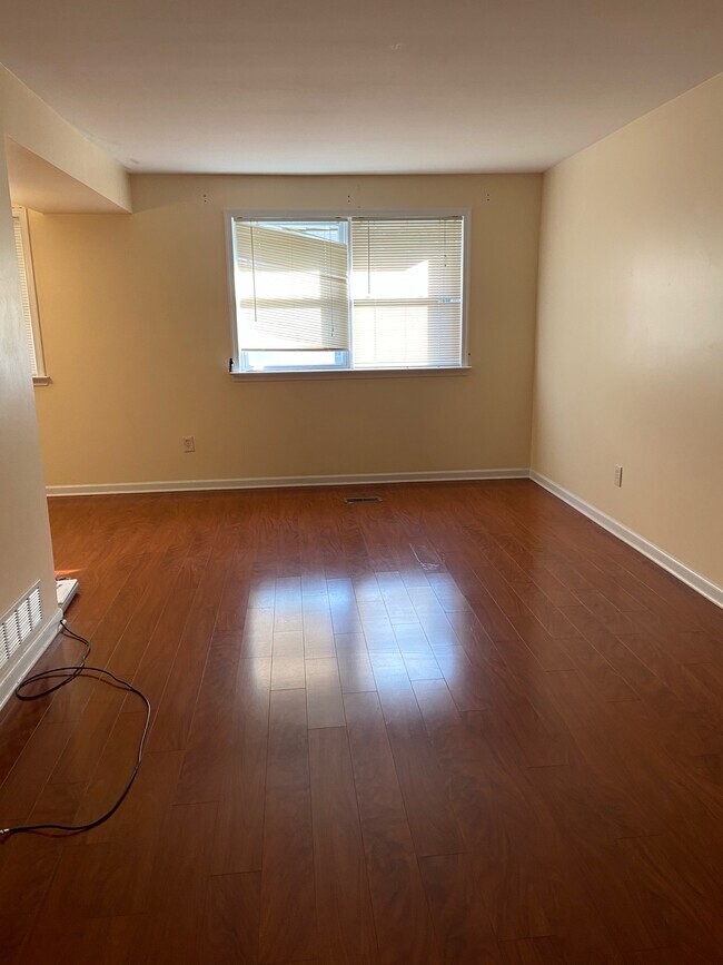 1145 Surrey Rd, Philadelphia, PA 19115 - Townhome Rentals in ...