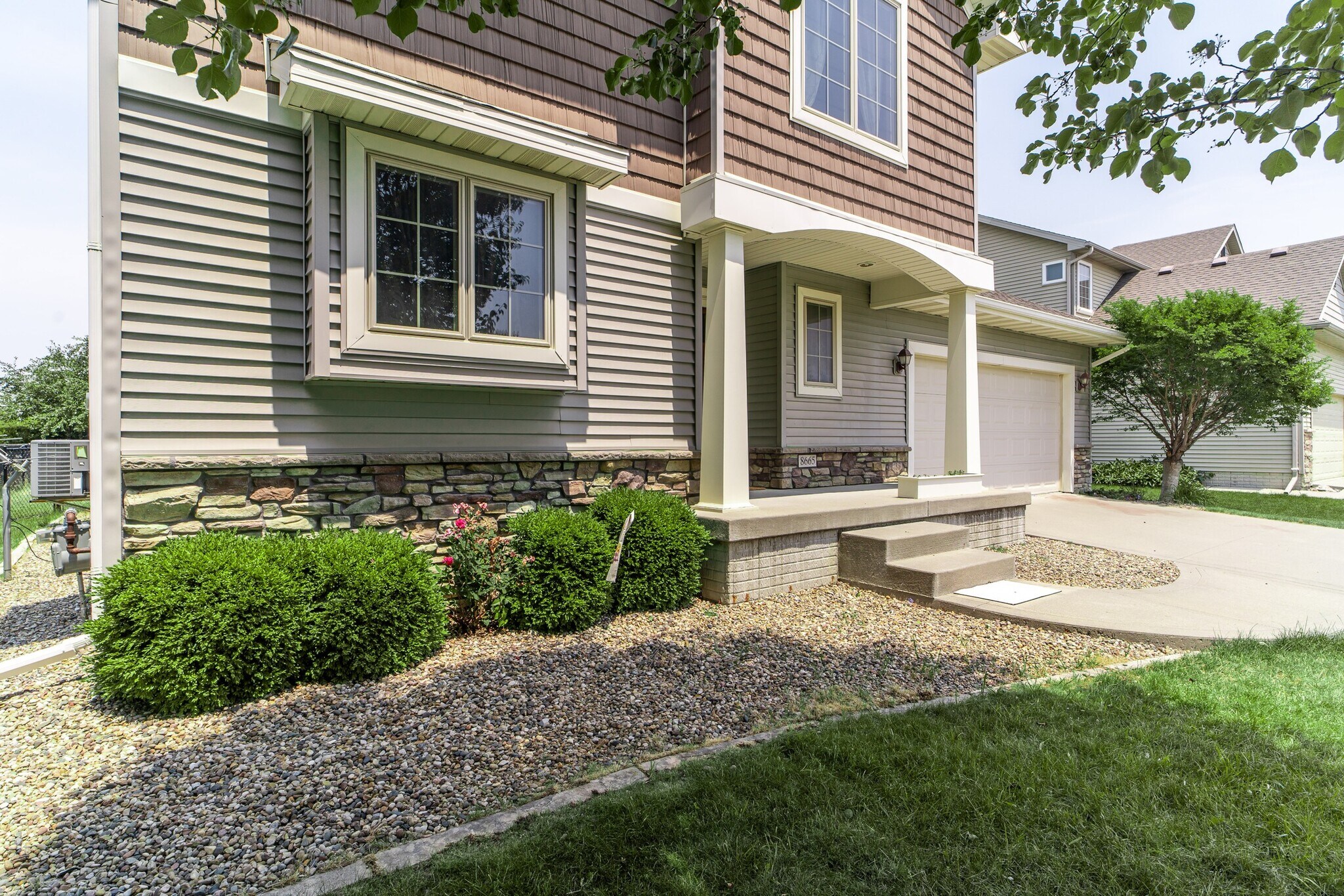8665 Stoneberry Dr, West Des Moines, IA 50266 - House Rental in West ...