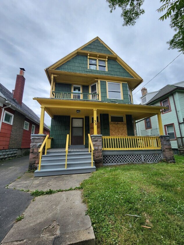 35 Masseth St, Rochester, NY 14606 - House Rental in Rochester, NY ...