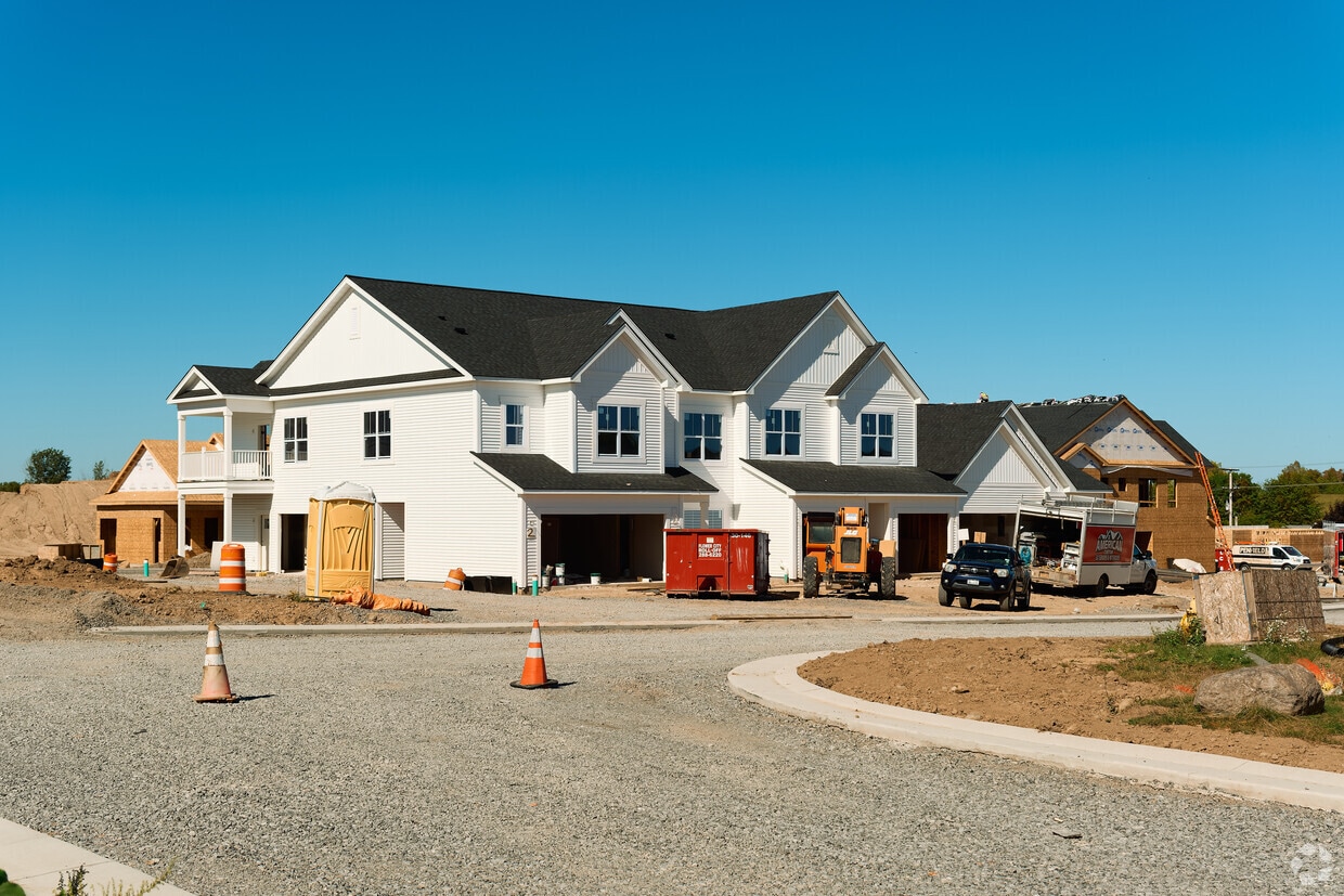 Erie Ridge Townhomes - 10 Erie Ridge Dr Henrietta, NY 14467 ...