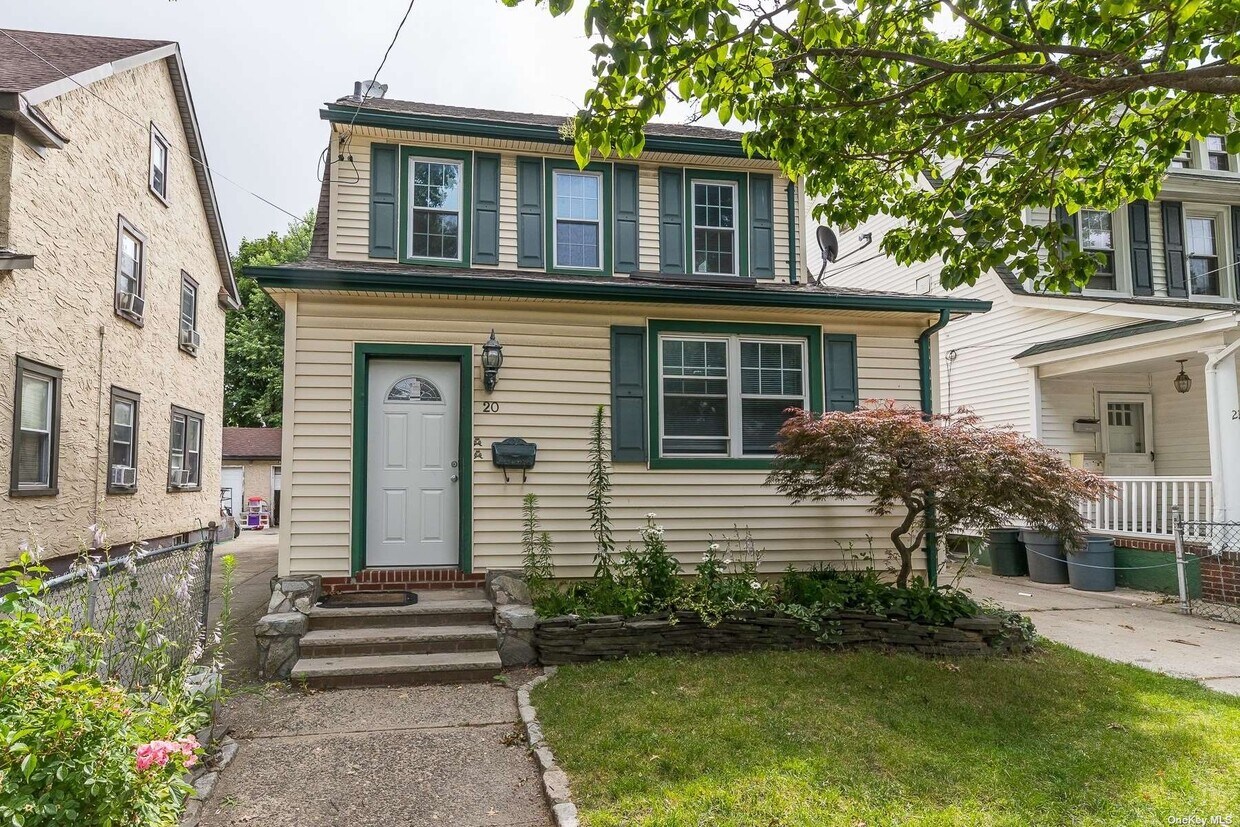 20 Starks Pl, Lynbrook, NY 11563 - Townhome Rentals in Lynbrook NY ...