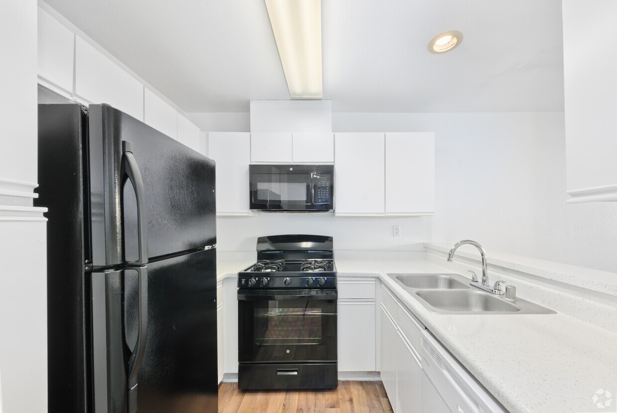 Park Apartments - 2801 E Avery Dr Palm Springs, CA 92264 | Apartments.com