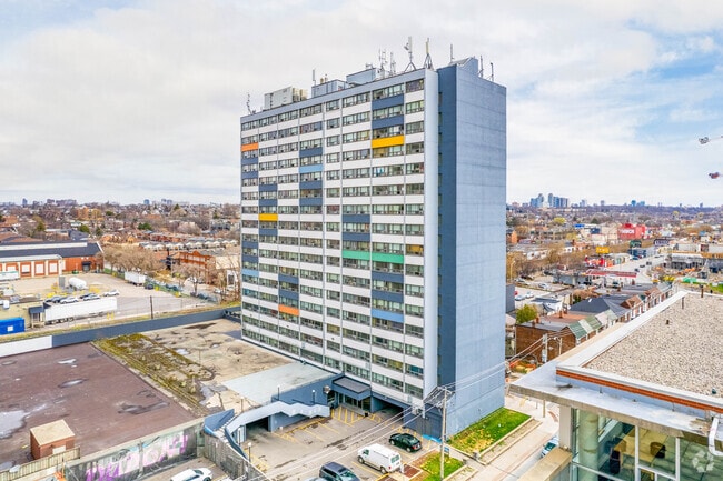 730 St Clarens Ave, Toronto, ON M6H 4E8 Apartments - 730 St Clarens Ave ...