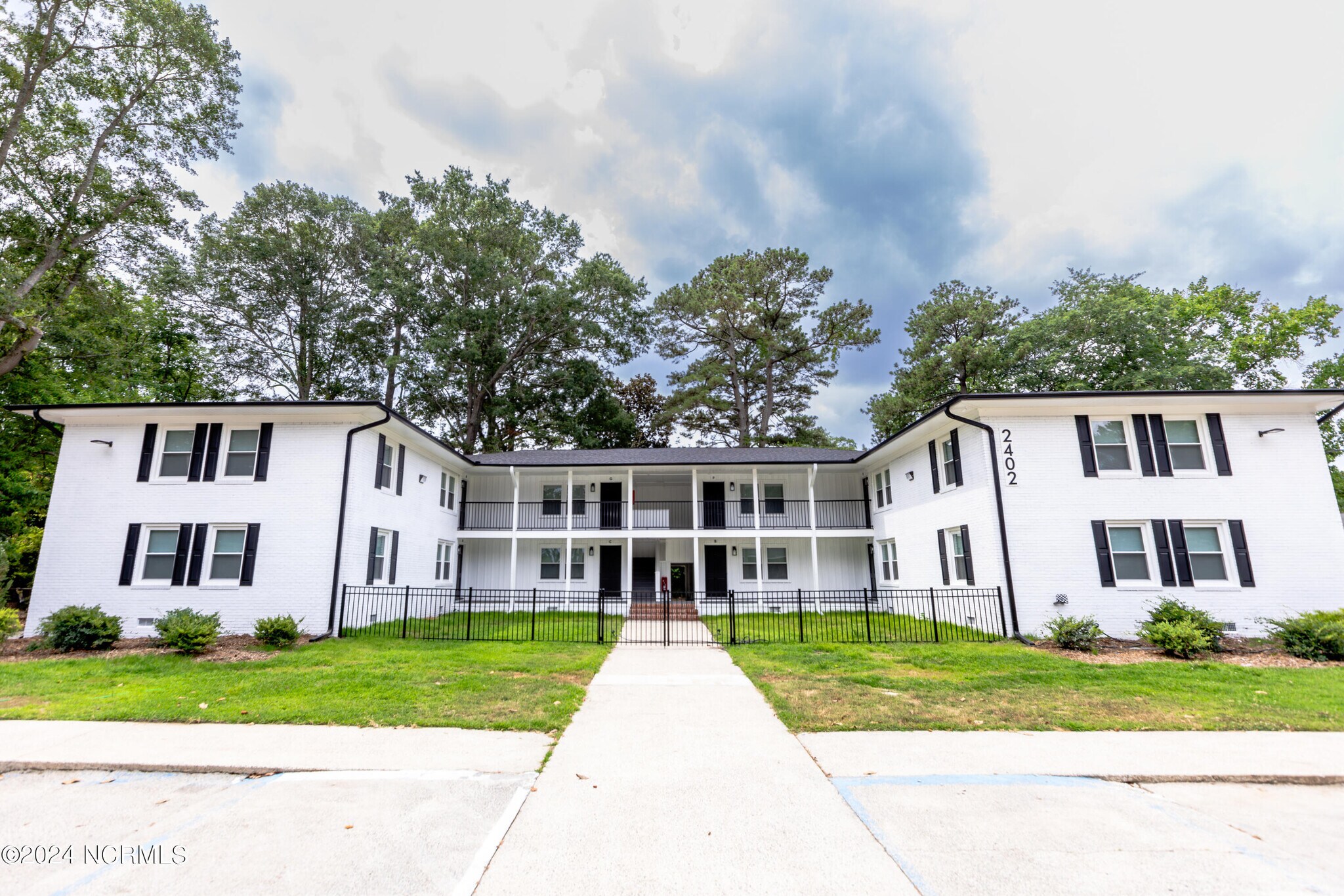 2402 E 3rd St Unit C, Greenville, NC 27858 - Room for Rent in ...