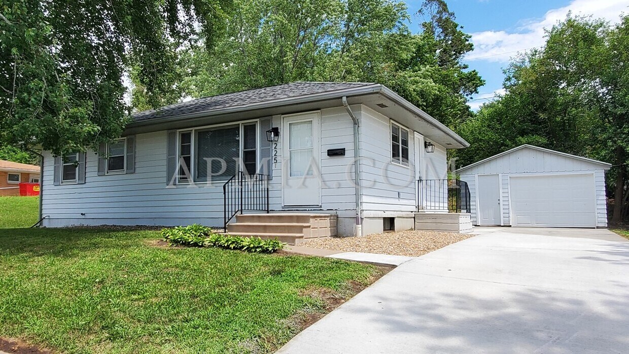 225 Ridge Ct, Marion, IA 52302 - House Rental in Marion, IA ...