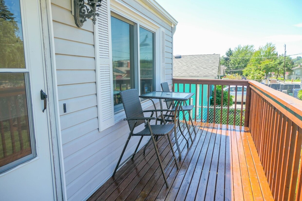 7320 45th Ave S, Seattle, WA 98118 | Apartments.com