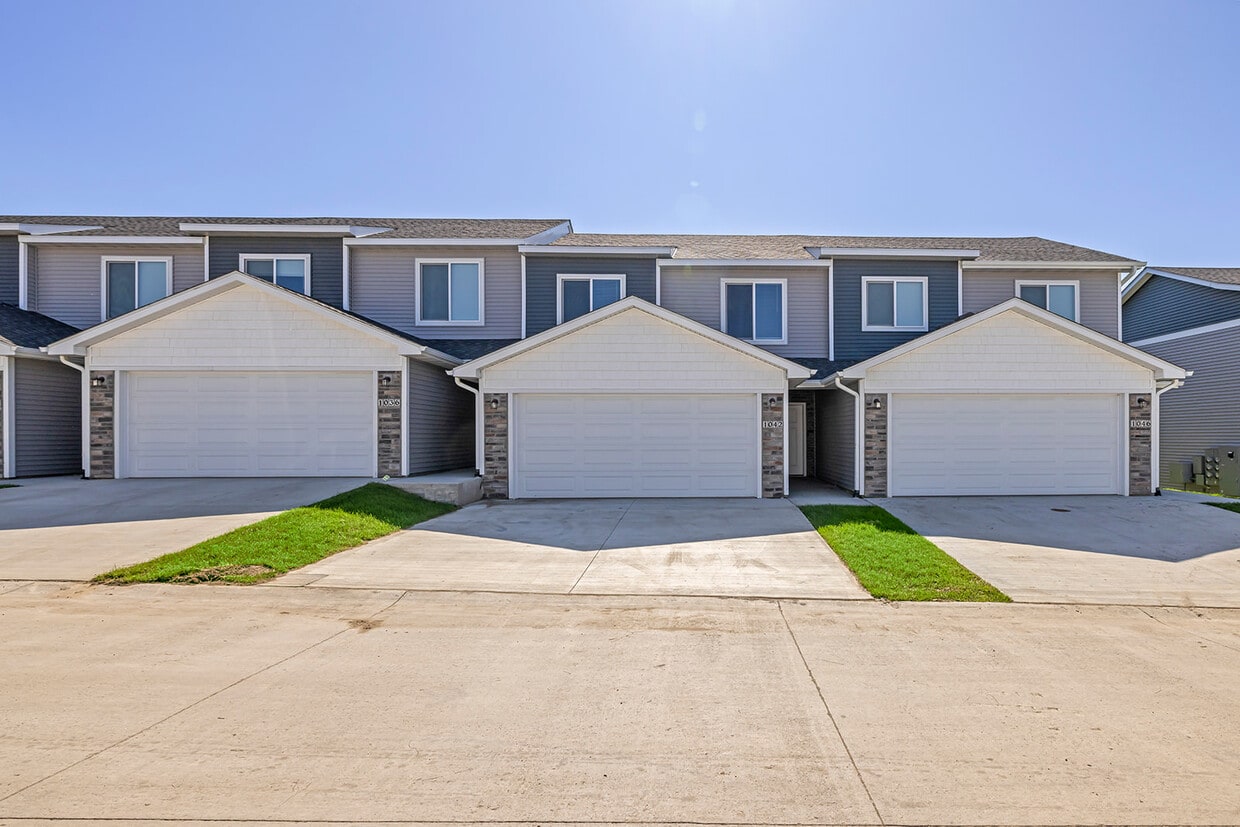 Prairie Village Commons - Apartments in Waukee, IA | Apartments.com