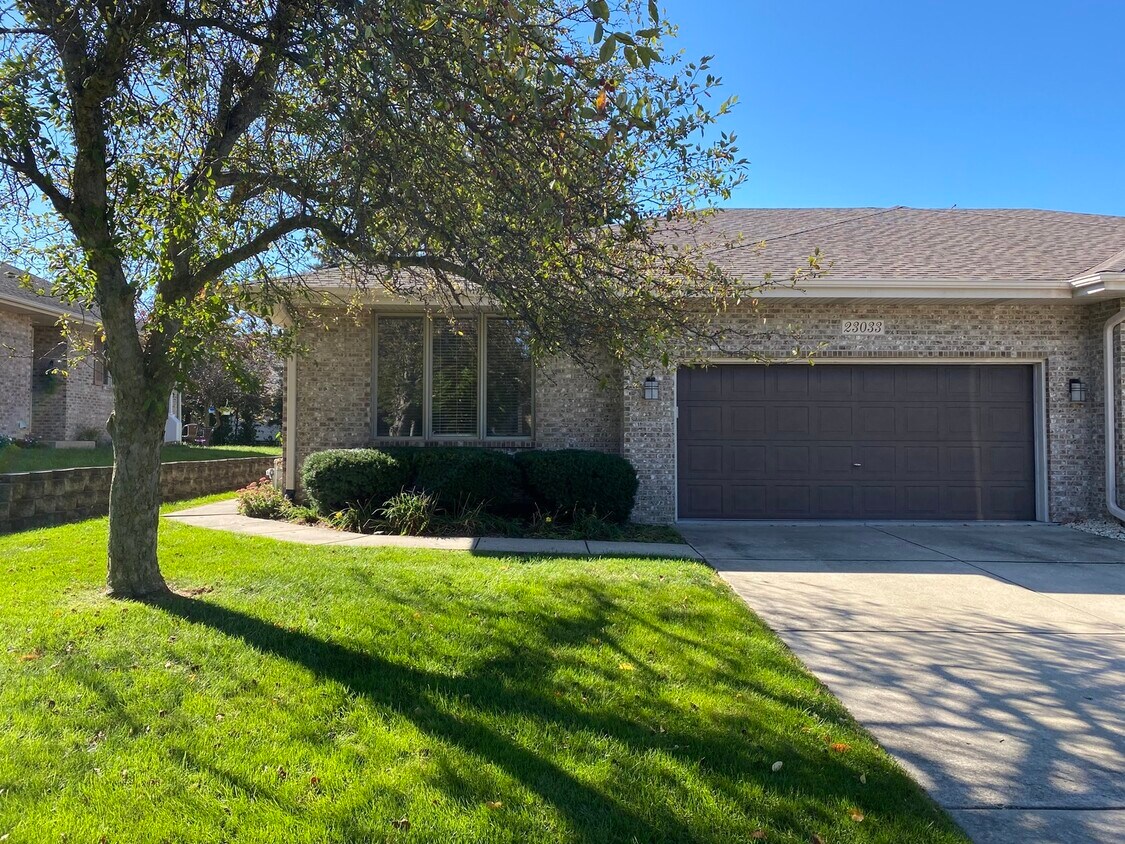 23033 Bussey Dr, Plainfield, IL 60586 - House Rental in Plainfield, IL ...