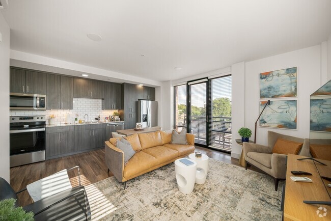 Bellview Apartments for Rent with a Walk-In Closet - Tulsa, OK ...