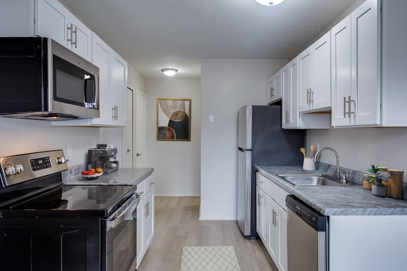 Fordham Green - 5600 Fordham Cir Canton, MI 48187 | Apartments.com