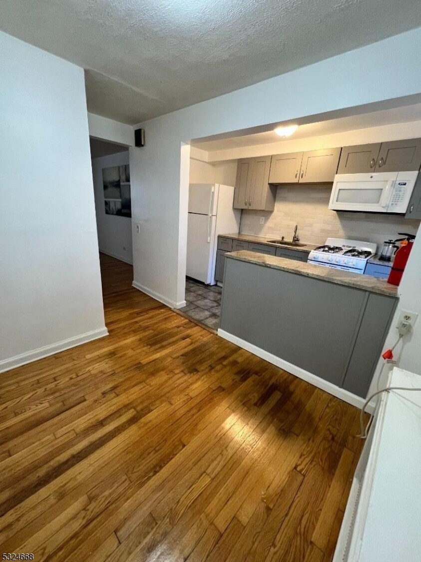 1909 N Wood Ave Unit D1, Roselle, NJ 07203 - Room for Rent in Roselle ...