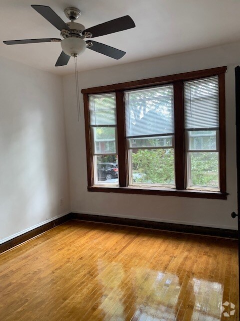 Little Village Apartments for Rent with High Ceilings - Chicago, IL - 4 ...
