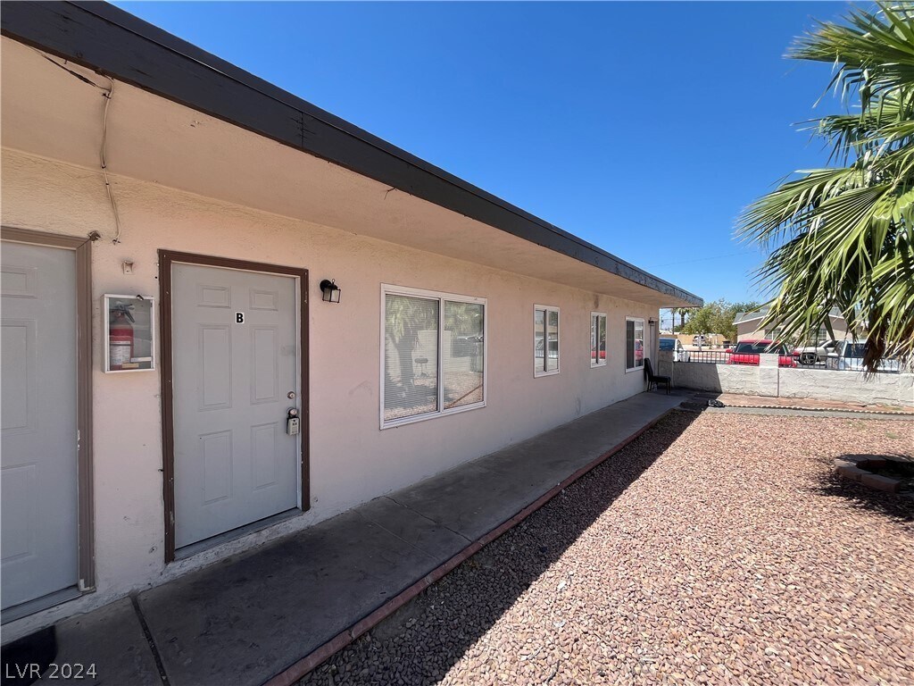 2252 Ellis St, North Las Vegas, NV 89030 - Townhome Rentals in North ...